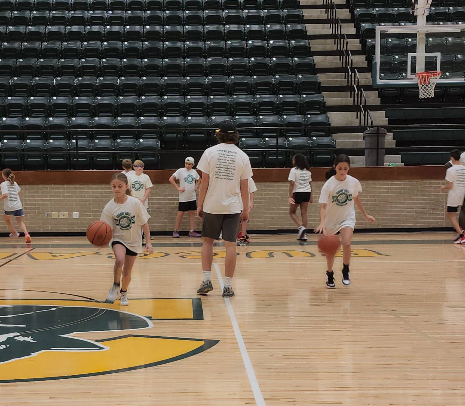 East Chambers Runnnin’ Bucs Basketball Camp - The Seabreeze Beacon